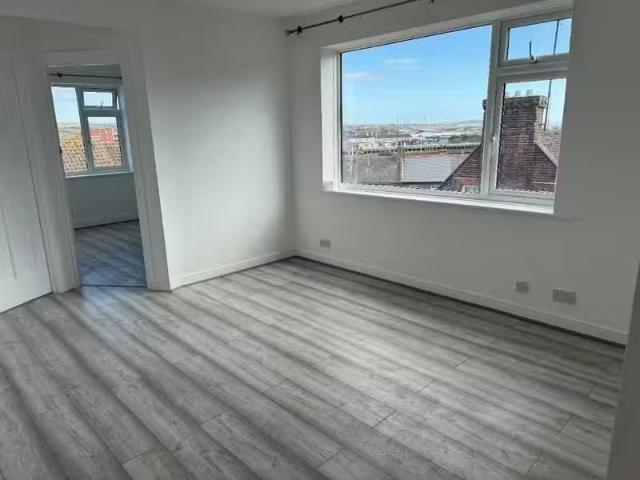 New 1 BA 2 bedroom flat for rent in South Road, Newhaven, East.