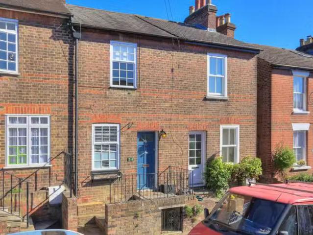 Just in! 1 BA 2 bedroom house for rent in Bardwell Road, St. A.