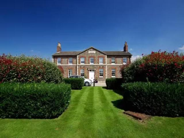 New 1 BA 2 bedroom house for rent in Beechacres, Thornbury, So.