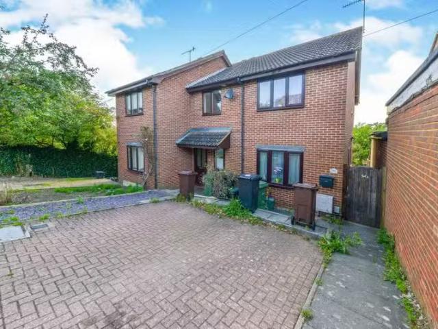 Nice 1 BA 2 bedroom house for rent in White Hedge Drive, St. A.