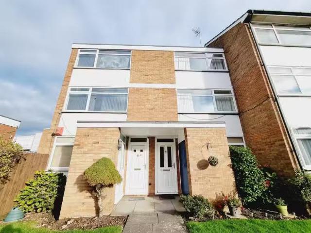 Nice 1 BA 2 bedroom maisonette for rent in 11 Dugdale Court, L.