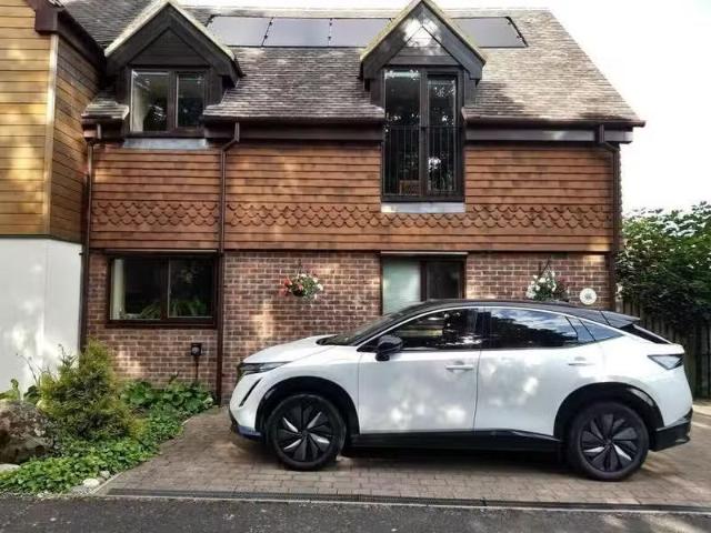 Unique 1 BA 2 bedroom maisonette for rent in Chasewood Avenue.