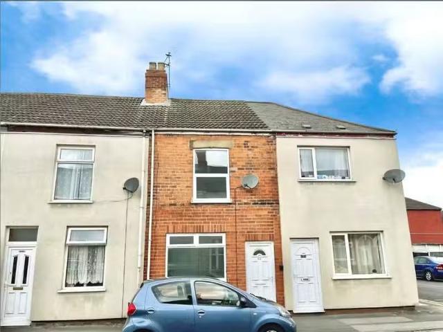Charming 1 BA 2 bedroom Mid Terrace House to rent, Weatherill.