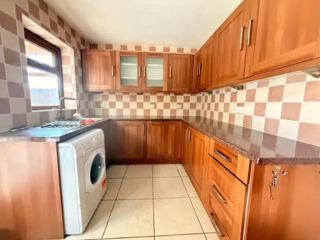 Nice 1 BA 2 bedroom semi detached house for rent in Dale View.