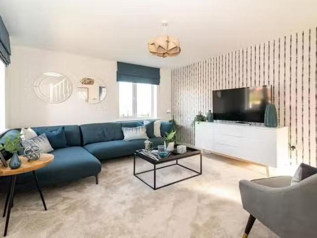 New 1 BA 2 bedroom semi detached house for rent in Sidings Roa.