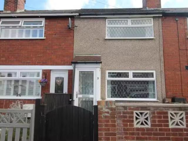 Cheap 1 BA 2 bedroom terraced house for rent in 3 Saunby Grove.