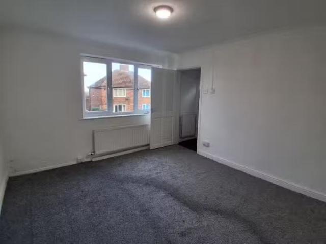 New 1 BA 2 bedroom terraced house for rent in 53 Luke Terrace.