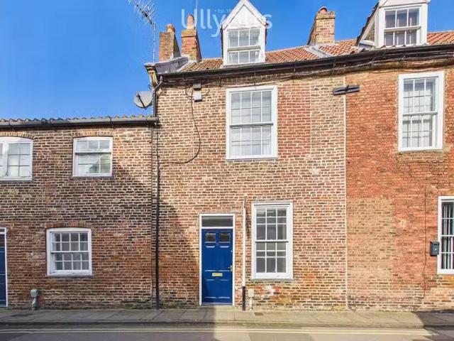 Deal! 1 BA 2 bedroom terraced house for rent in 6 Wood Lane, B.