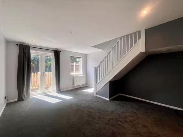New 1 BA 2 bedroom terraced house for rent in Bickford Close.