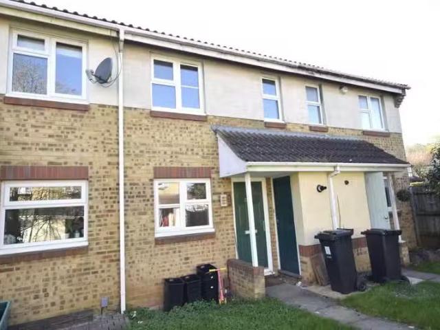 New 1 BA 2 bedroom terraced house for rent in Bickford Close.