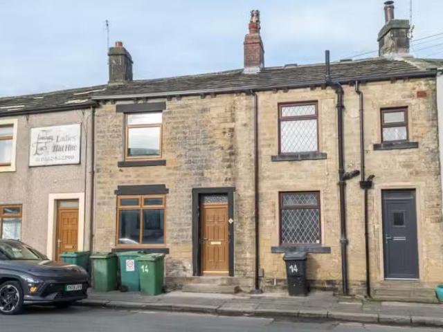 Charming 1 BA 2 bedroom terraced house for rent in Bradford Ro.