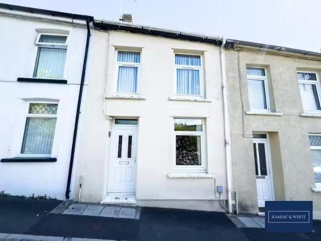 Rental! 1 BA 2 bedroom terraced house for rent in Fairview Hou.