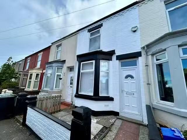 New 1 BA 2 bedroom terraced house for rent in Holt Road, Tranm.