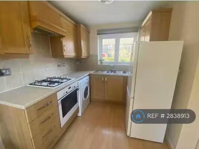 New 1 BA 2 bedroom terraced house for rent in Rosehip Road, Ca.