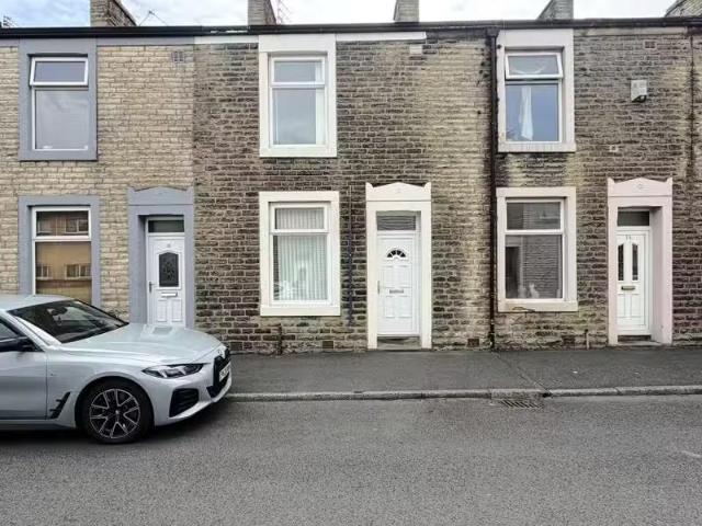 New 1 BA 2 bedroom terraced house for rent in Walmsley Street.