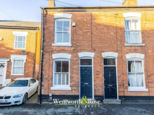 Unique 1 BA 3 bedroom detached house for rent in Clarence Road.