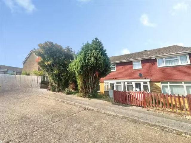 New 1 BA 3 bedroom End Terrace House to rent, Alder Way, Swanl.