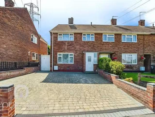 Unique 1 BA 3 bedroom End Terrace House to rent, Morgan Drive.