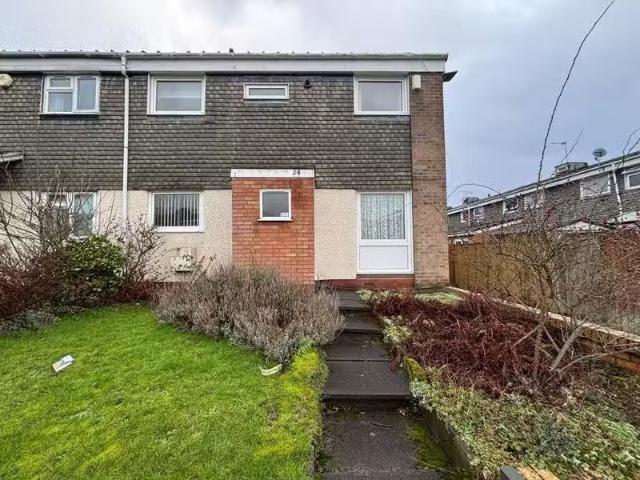Nice 1 BA 3 bedroom house for rent in Bantock Way, BIRMINGHAM.