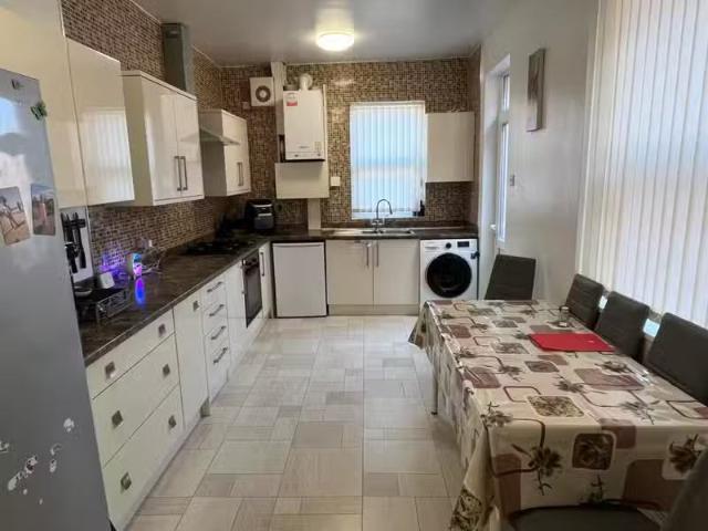 New 1 BA 3 bedroom house for rent in Elmfield Road, Doncaster.