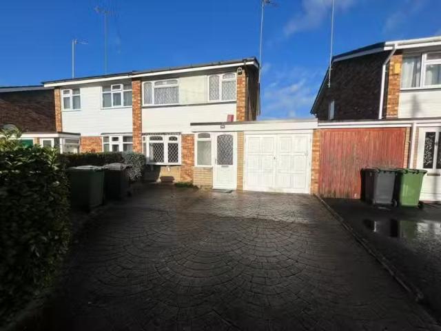 Cheap 1 BA 3 bedroom house for rent in Merton Close, KIDDERMIN.