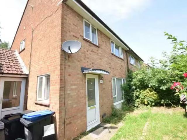 Rental! 1 BA 3 bedroom house for rent in Redhall Drive, Hatfie.