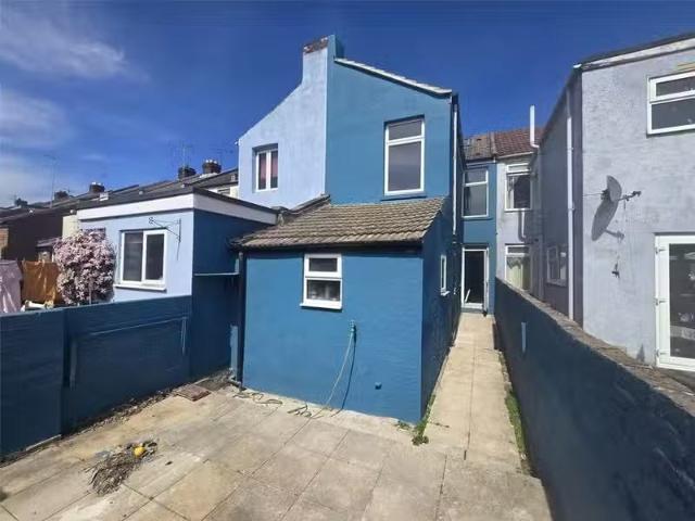 New 1 BA 3 bedroom House to rent, Liverpool Road, Portsmouth.
