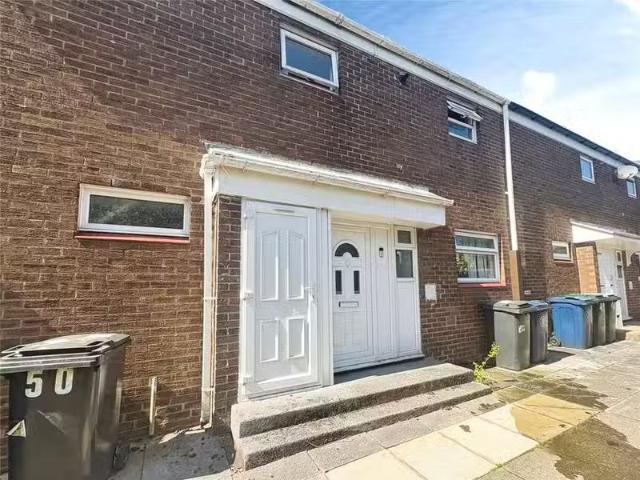 New 1 BA 3 bedroom Mid Terrace House to rent, Eskbank, Skelmer.