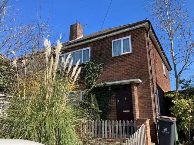 For Rent! 1 BA 3 bedroom Semi Detached House to rent, Barnfiel.