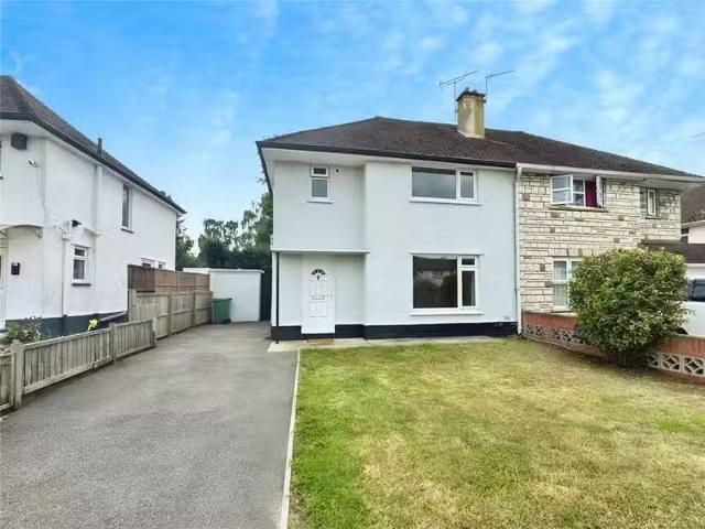 Deal! 1 BA 3 bedroom Semi Detached House to rent, Hampshire Dr.