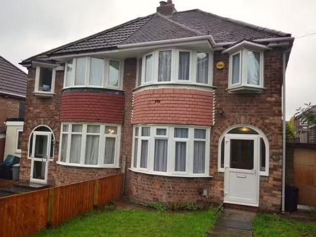 For Rent! 1 BA 3 bedroom semi detached house for rent in 86 Br.