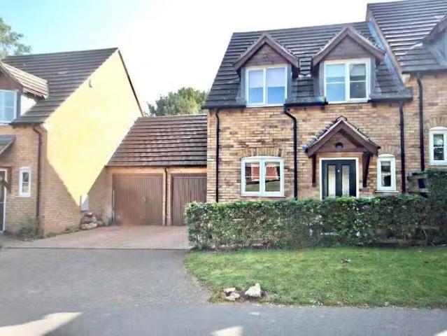 Unique 1 BA 3 bedroom semi detached house for rent in Glaston.