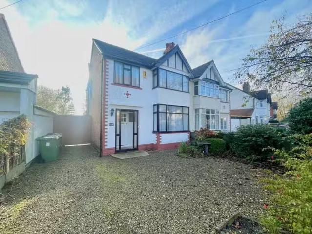 Cozy 1 BA 3 bedroom semi detached house for rent in Graburn Ro.
