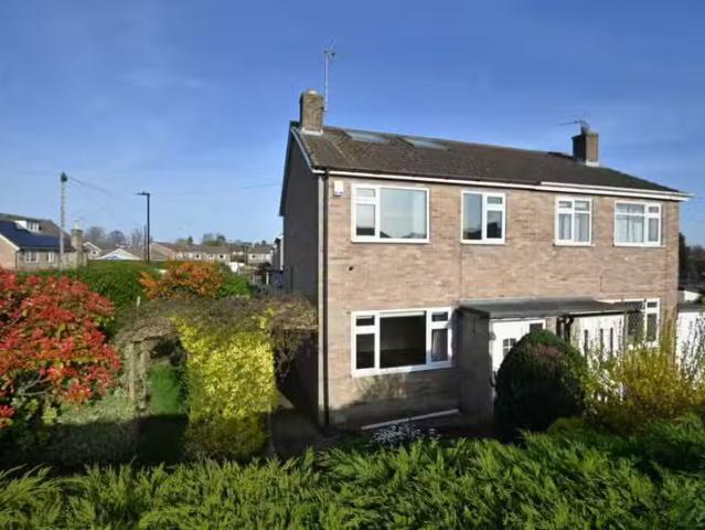 Just in! 1 BA 3 bedroom semi detached house for rent in Lark L.