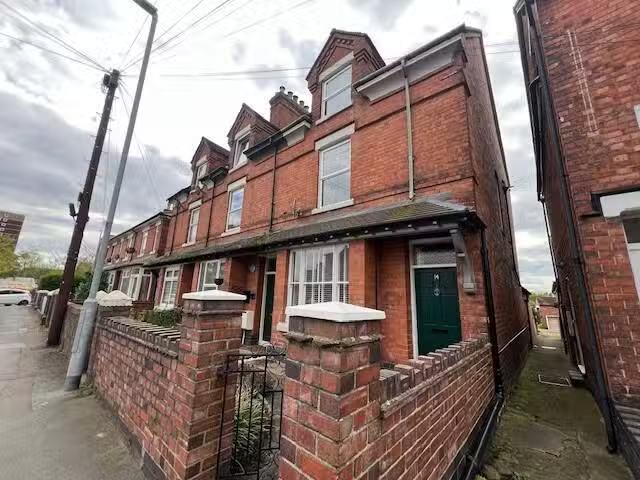 New 1 BA 3 bedroom semi detached house for rent in Orchard Str.