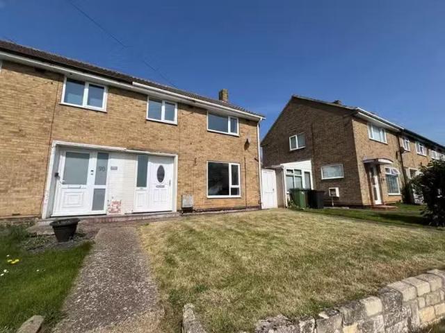 For Rent! 1 BA 3 bedroom semi detached house for rent in Stave.