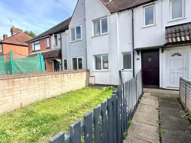 Charming 1 BA 3 bedroom terraced house for rent in Charles Str.