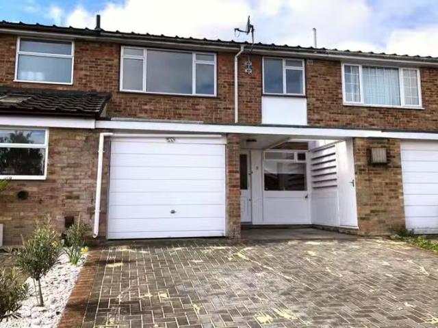 New 1 BA 3 bedroom terraced house for rent in Claremont Close.