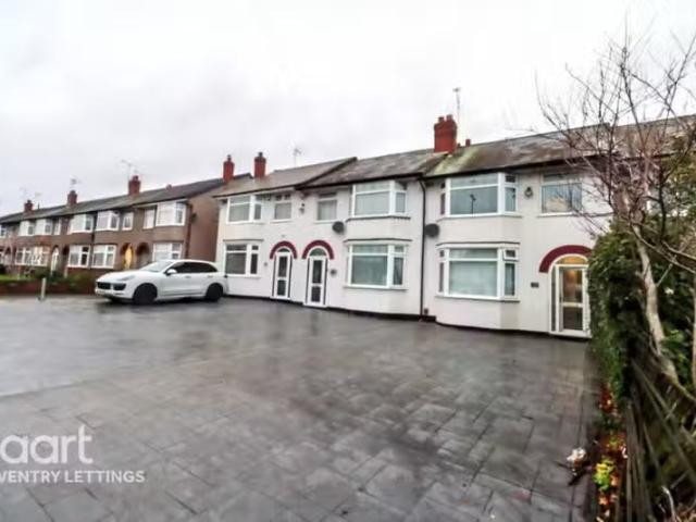 Cozy 1 BA 3 bedroom terraced house for rent in Ansty Road, COV.