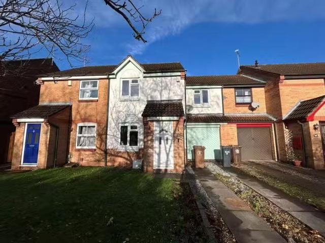 Charming 1 BA 3 bedroom terraced house for rent in Ashwell Dri.