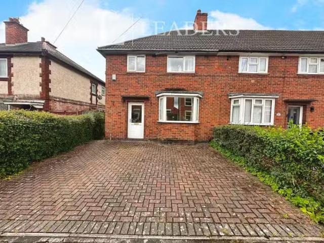 New 1 BA 3 bedroom terraced house for rent in Barrow Road, Quo.