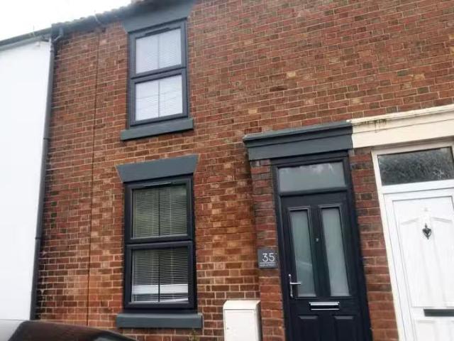 For Rent! 1 BA 3 bedroom terraced house for rent in Linton, DE12