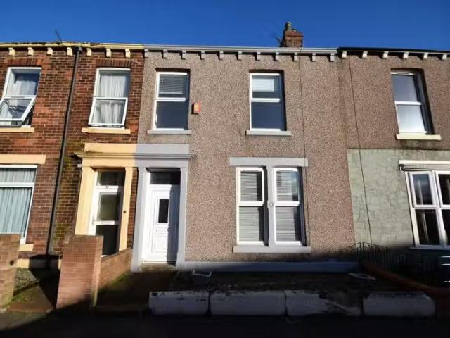 New 1 BA 3 bedroom terraced house for rent in Myddleton Terrac.