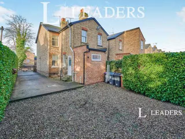 For Rent! 1 BA 3 bedroom terraced house for rent in Southmill.