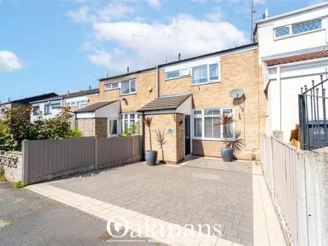 Cheap 1 BA 3 bedroom terraced house for rent in Sandfields Ave.