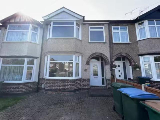 New 1 BA 3 bedroom terraced house for rent in Tile Hill Lane.