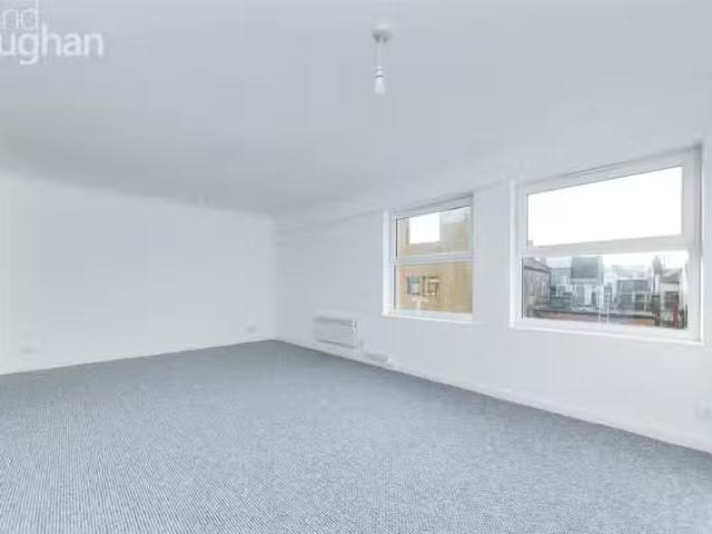 Nice 1 BA Studio flat for rent in The Albemarle, Marine Parade.