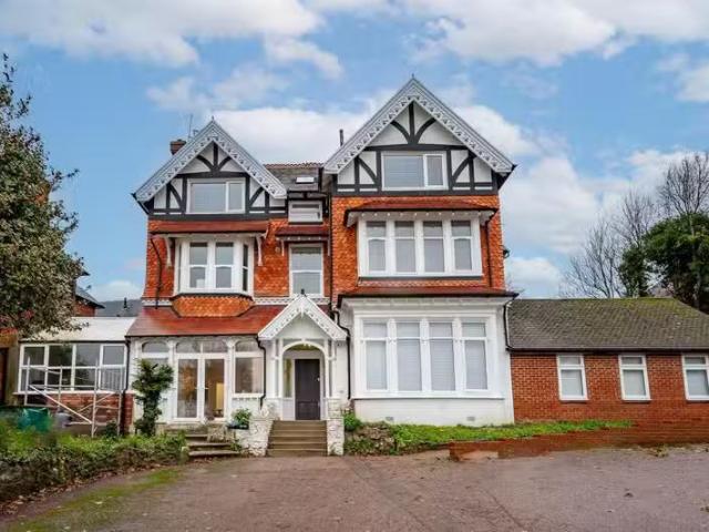 New 1 BA Studio flat for rent in Upper Avenue, Eastbourne, BN21
