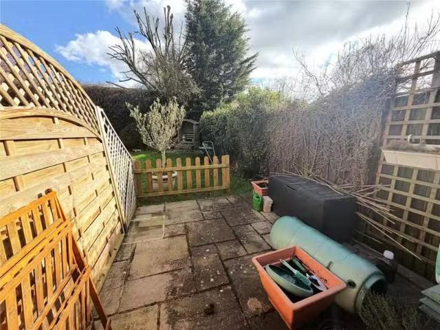 For Rent! 1 BA Studio flat for rent in Ashwood Park Annexe, Fe.
