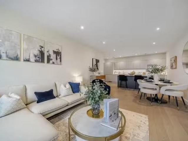 Charming 1 BA Studio flat for rent in Chertsey, Surrey, KT16